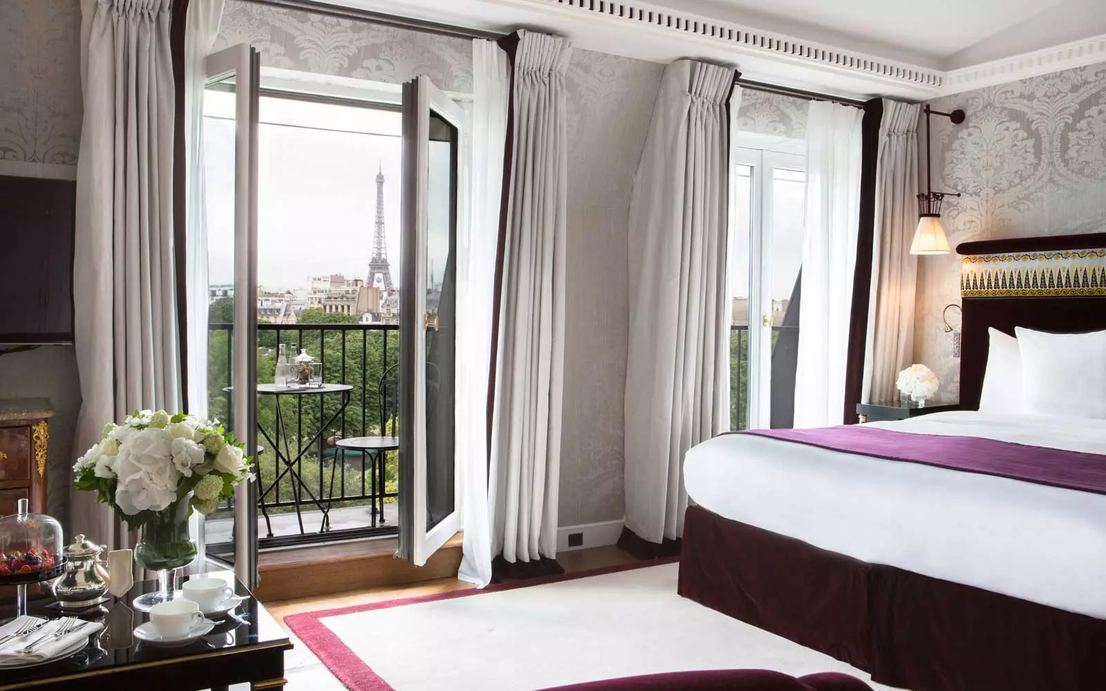 Hotel erromantiko nagusiak: La Reserve, Paris, Frantzia