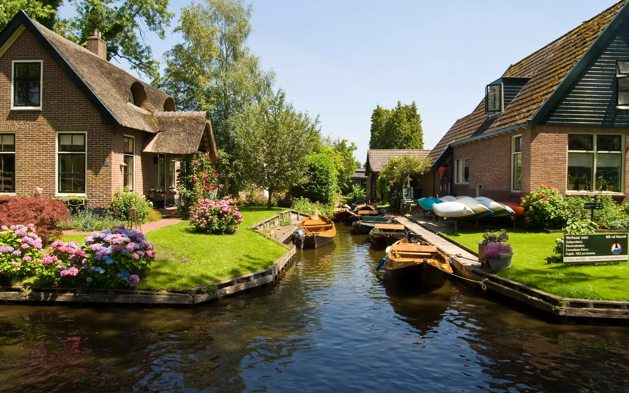 holland Waterway town