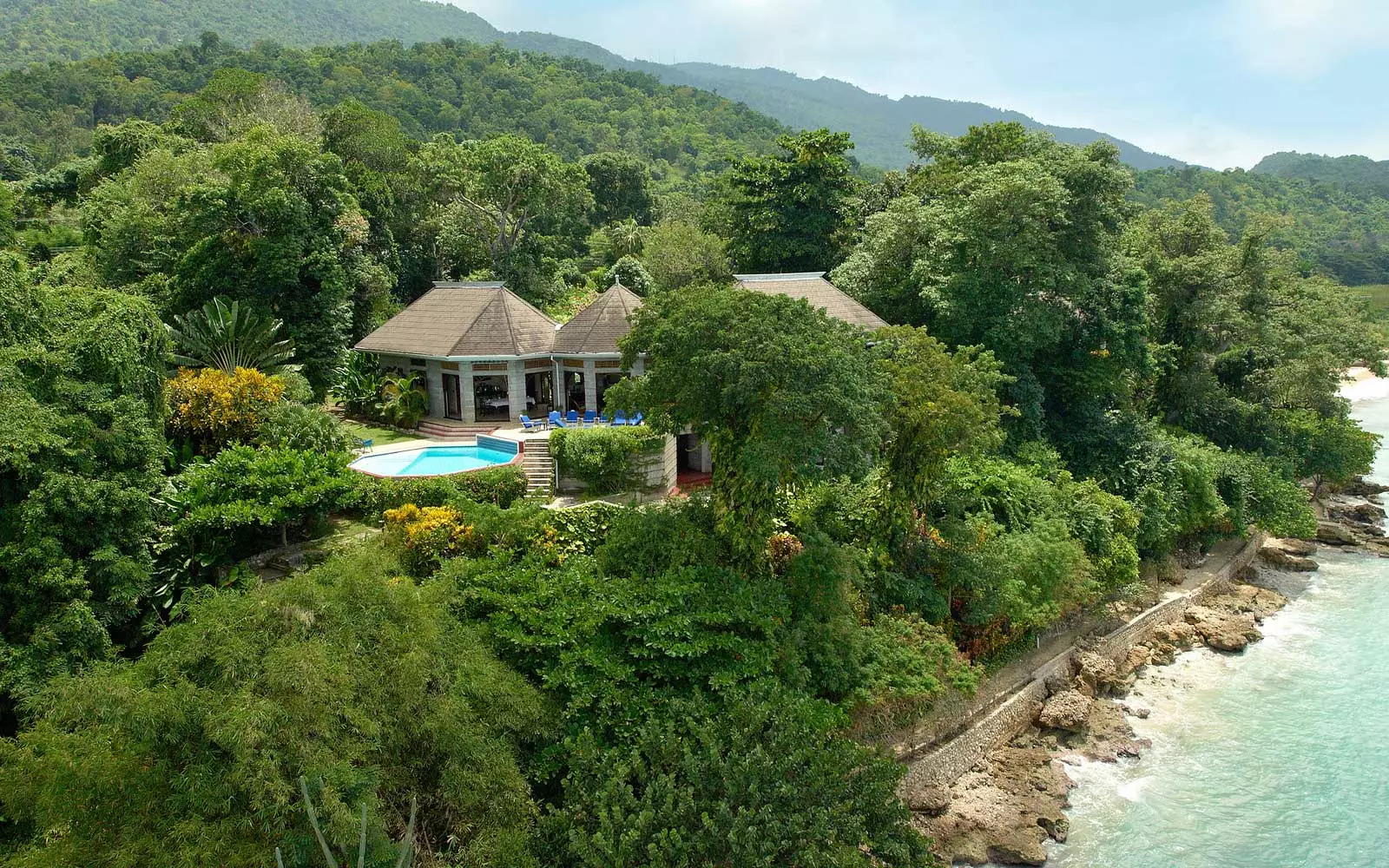 Letecký pohľad na vilu Hermitage v Bluefields Bay Villas na Jamajke