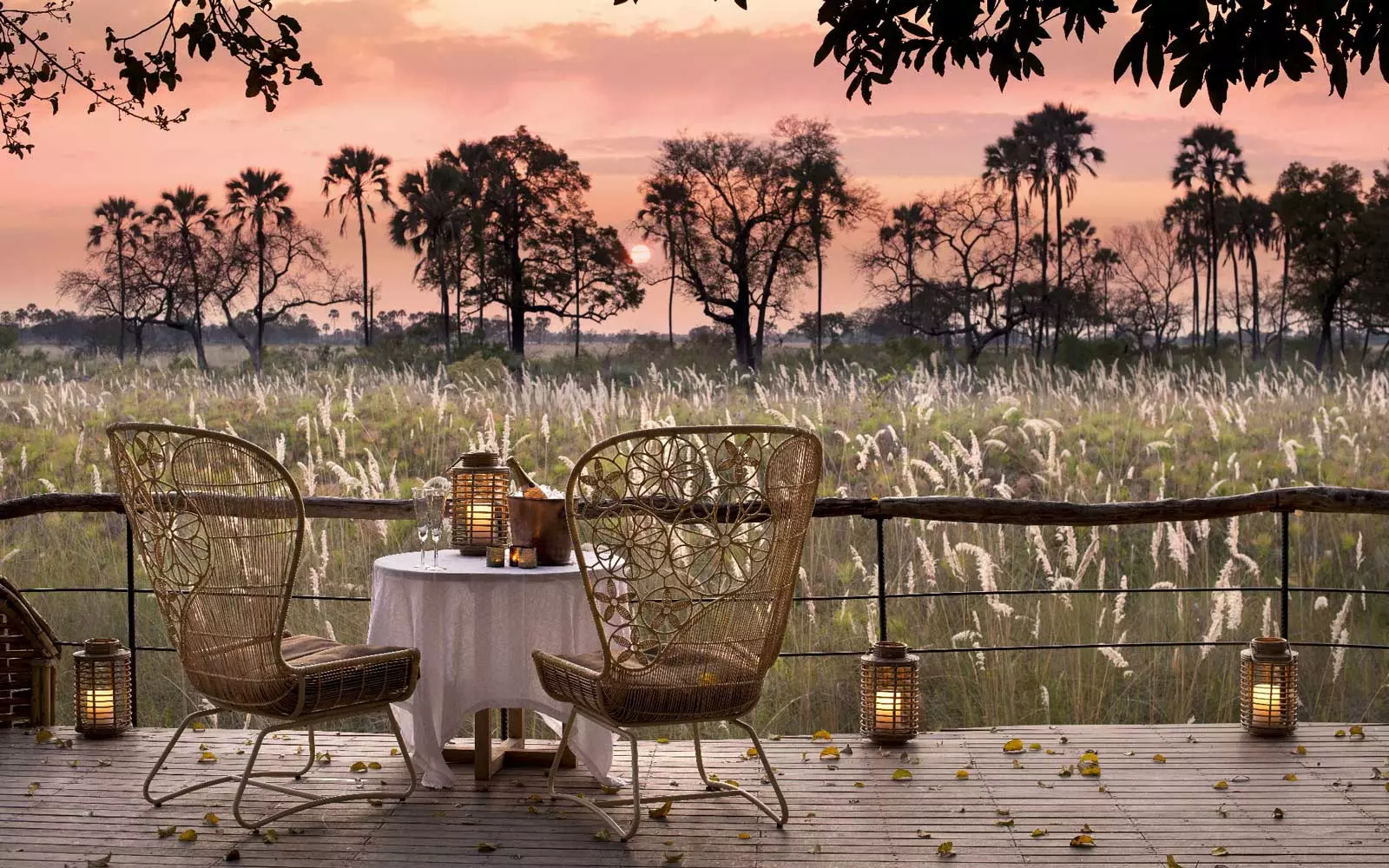 Faɗuwar rana a andBeyond's Sandibe Lodge a Botswana