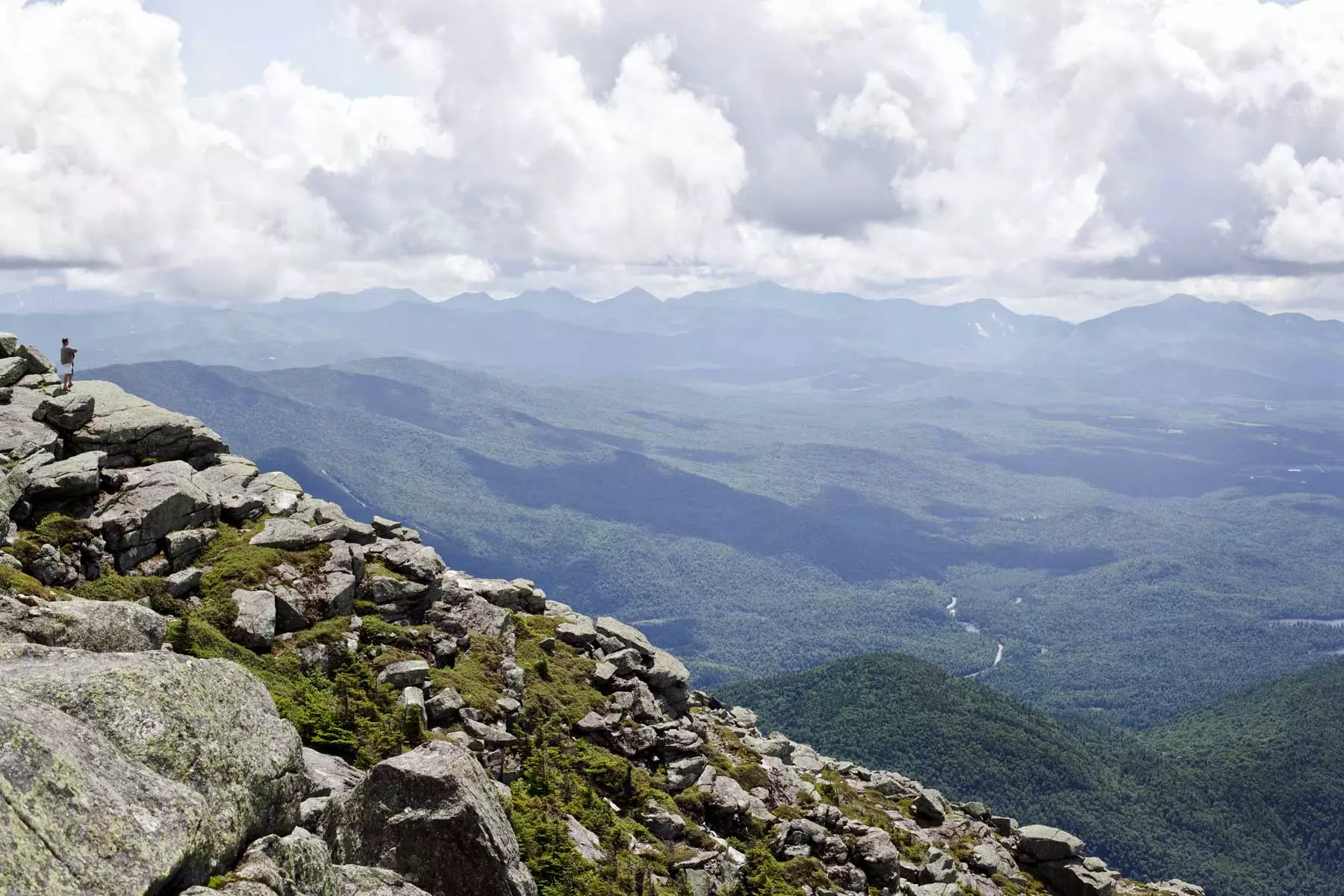 Vista de las Adirondacks desde la cumbre de Whiteface Mountain en Nueva York.