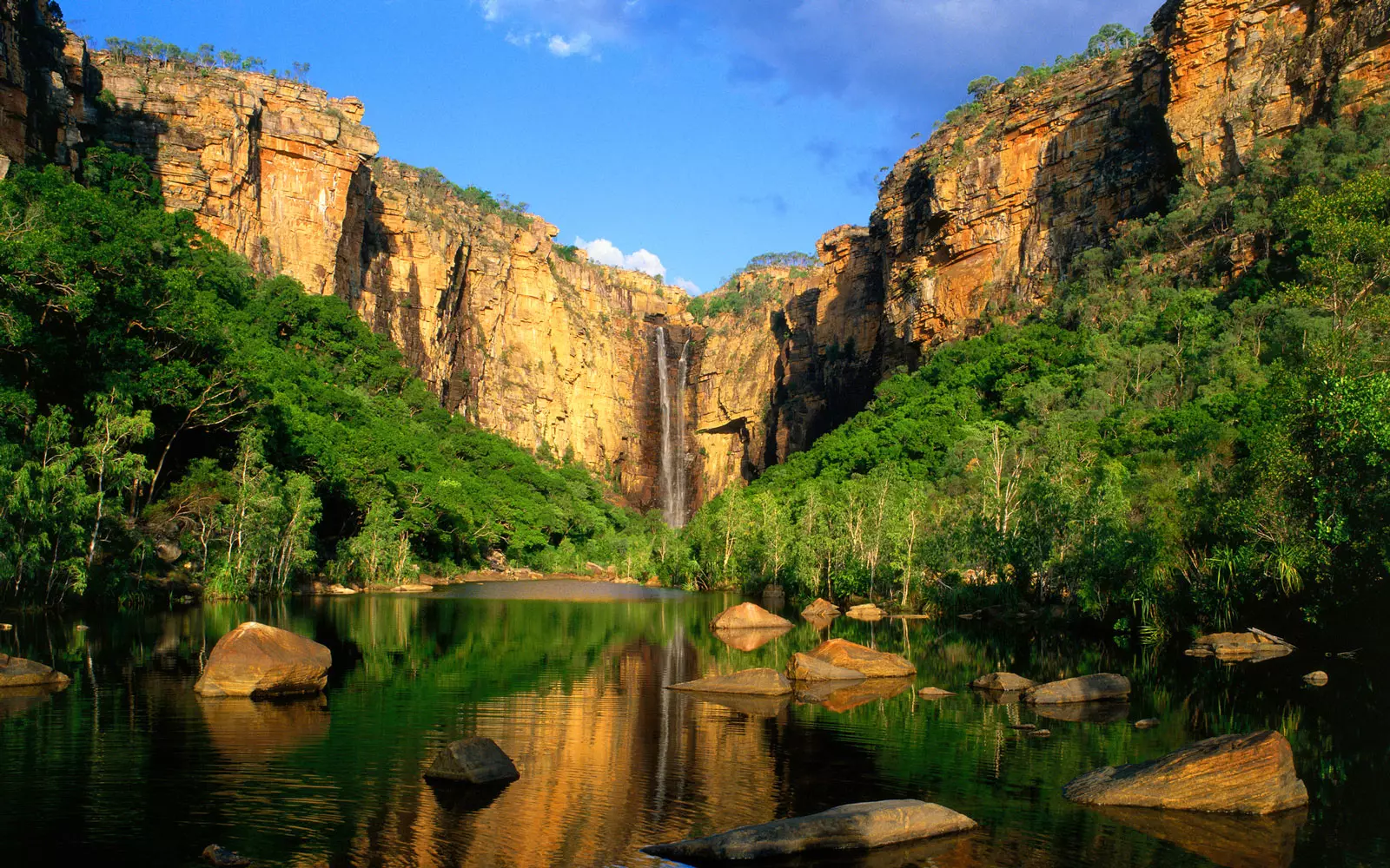 Jim Jim vízesés a Kakadu Nemzeti Parkban, Ausztráliában.