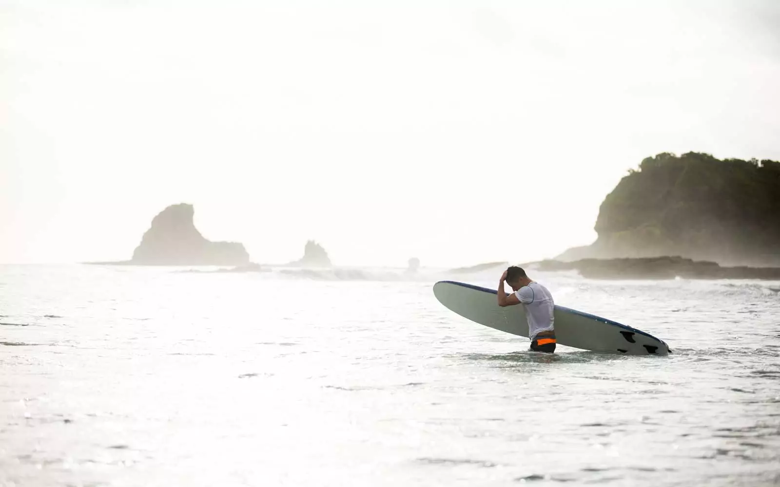 Aprendiendo a surfear en Nicaragua