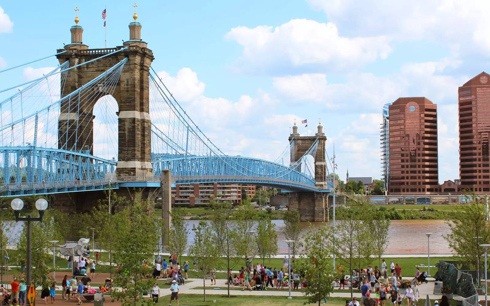 Smale Riverfront Park, Roeblingi rippsild, Cincinnati, Ohio