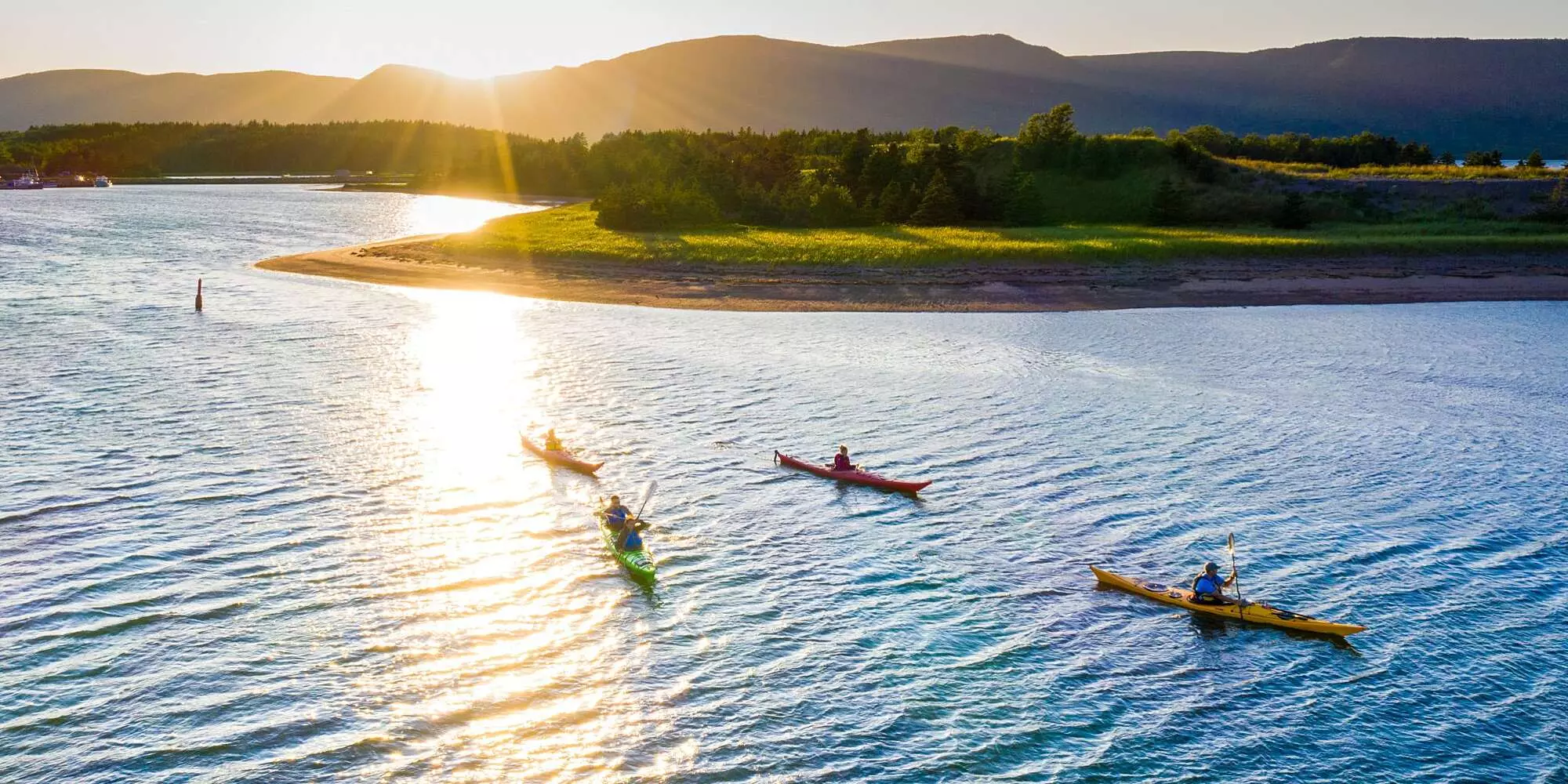 Fermosas illas canadenses que tes que visitar: o mellor do mundo 2021