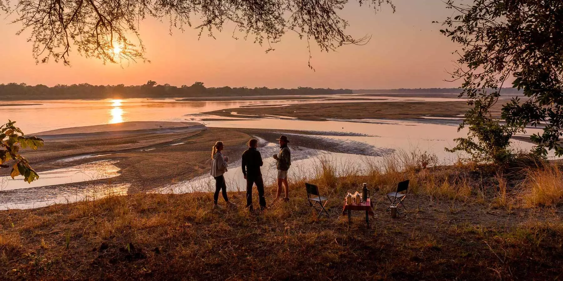 Je suis allé faire un safari à pied en Zambie - Voici les 4 meilleurs camps à visiter