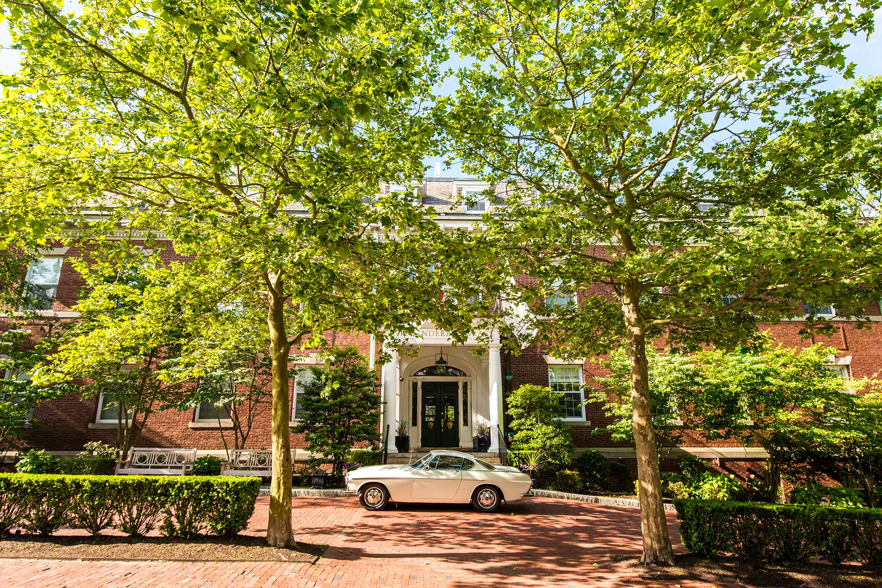 Exterior de The Vanderbilt, Auberge Resorts Collection