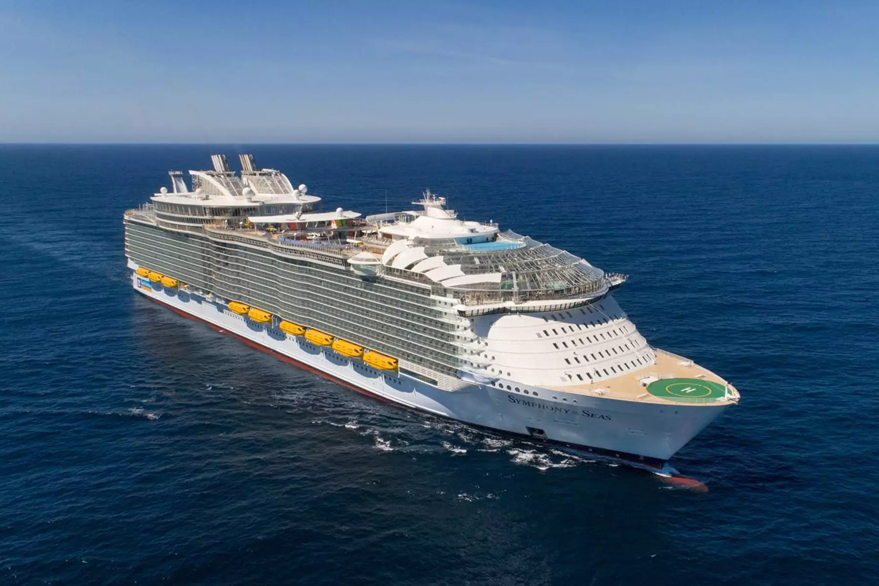 Luchtfoto van de Symphony of the Seas bij Royal Caribbean International