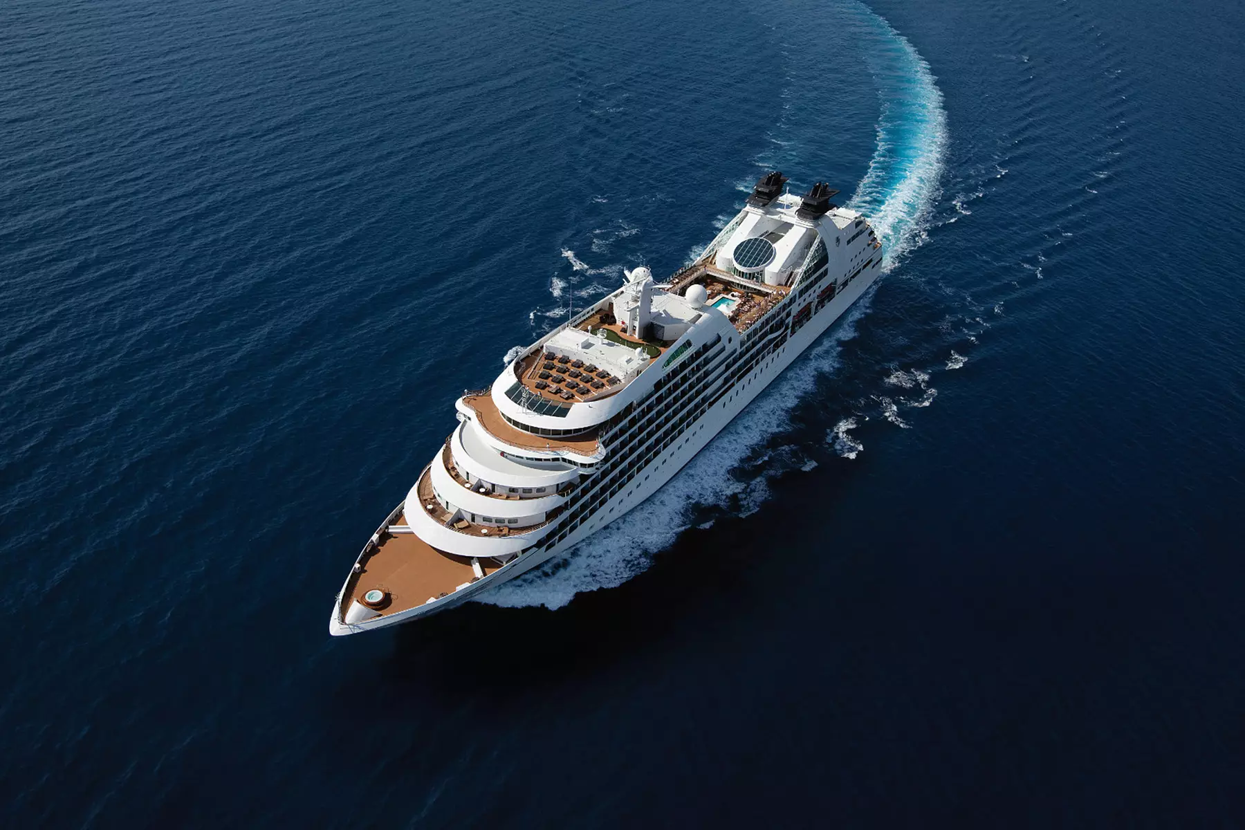 Aerial view sa Seabourn Quest