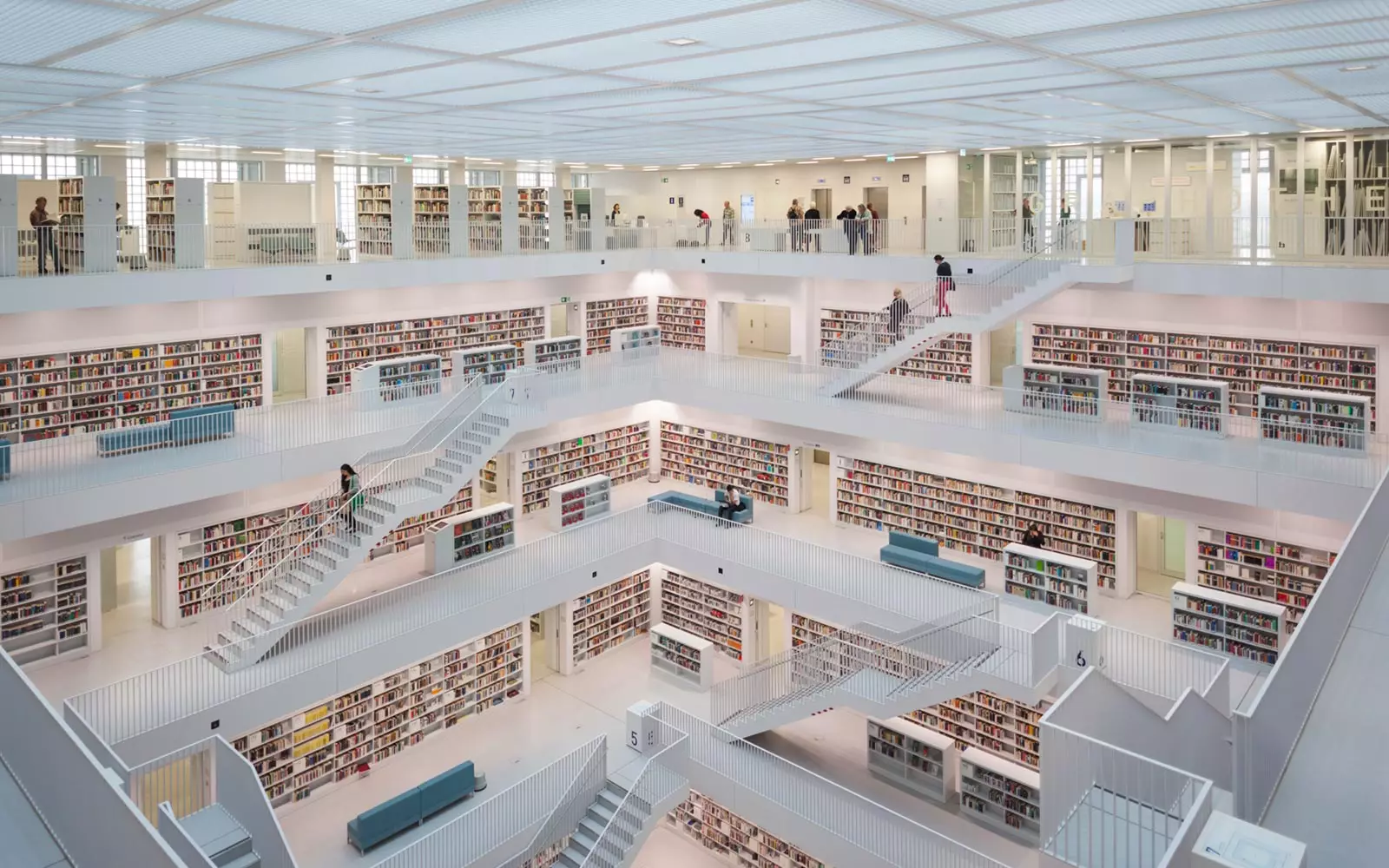 مكتبة مدينة شتوتغارت ، ألمانيا