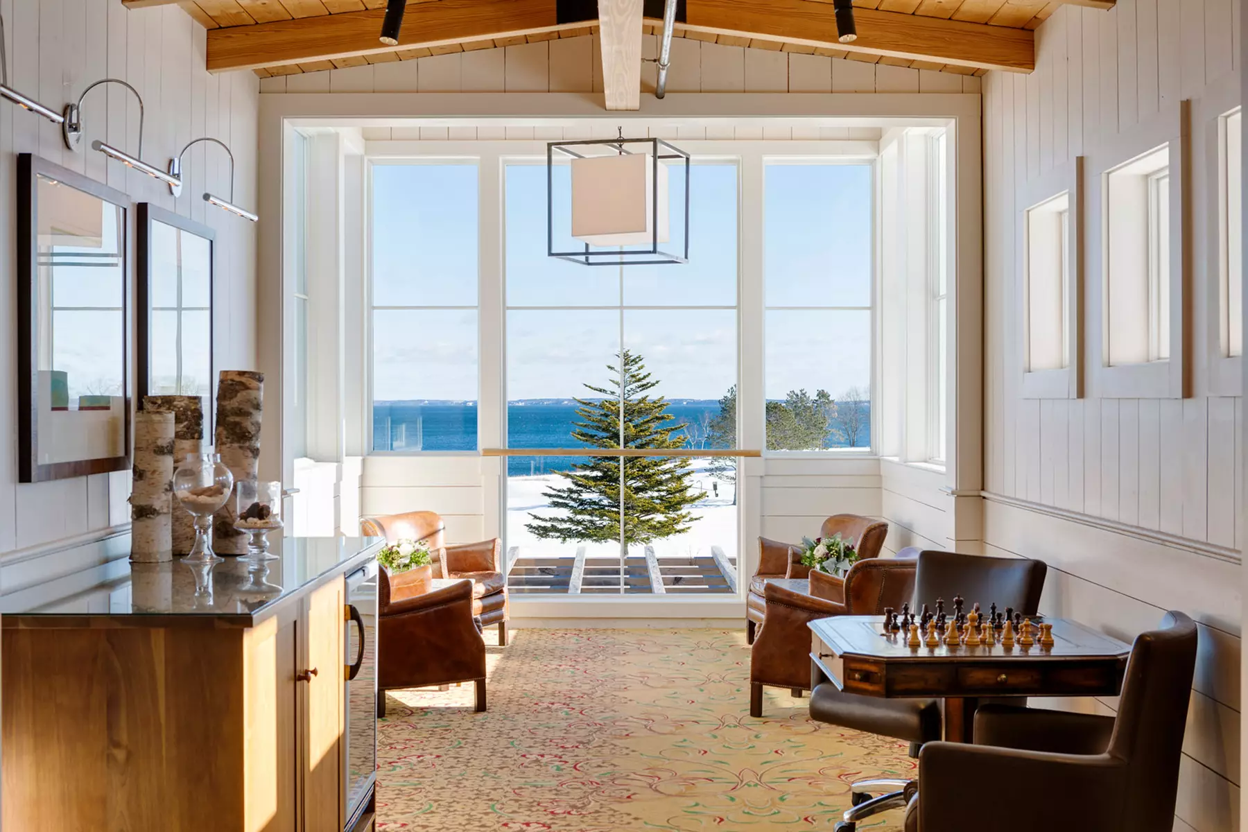 Interior de Samoset Resort durante el invierno