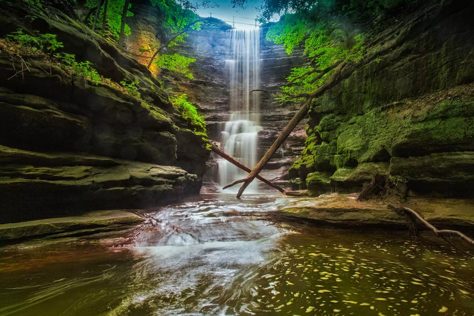 Una cascada al Starved Rock State Park.