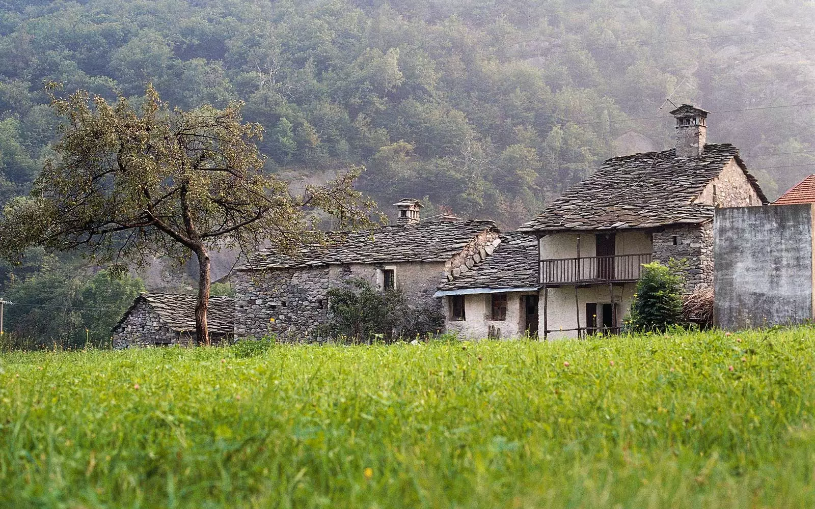 Locana, Rosone falu, Orco-völgy, Gran Paradiso Nemzeti Park, Piemont, Olaszország.