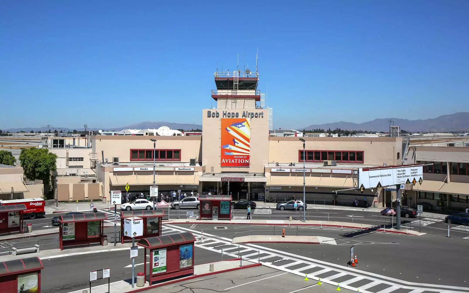 Aeroporto Bob Hope, Burbank, Califórnia