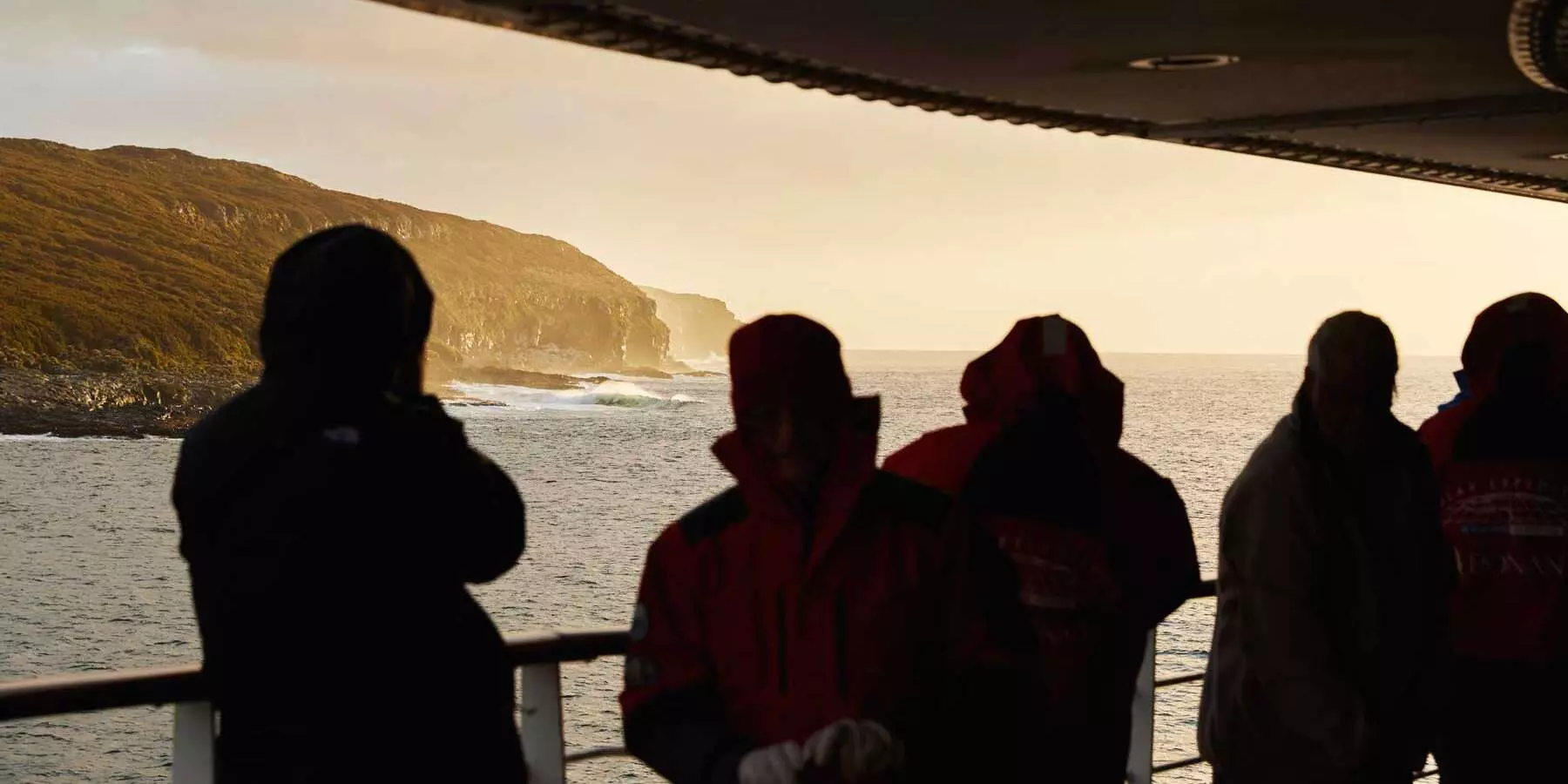 Ang Talagsaon nga Subantarctic Islands Cruise sa Ponant Miadto sa Labing Hilit nga Isla sa Kalibutan