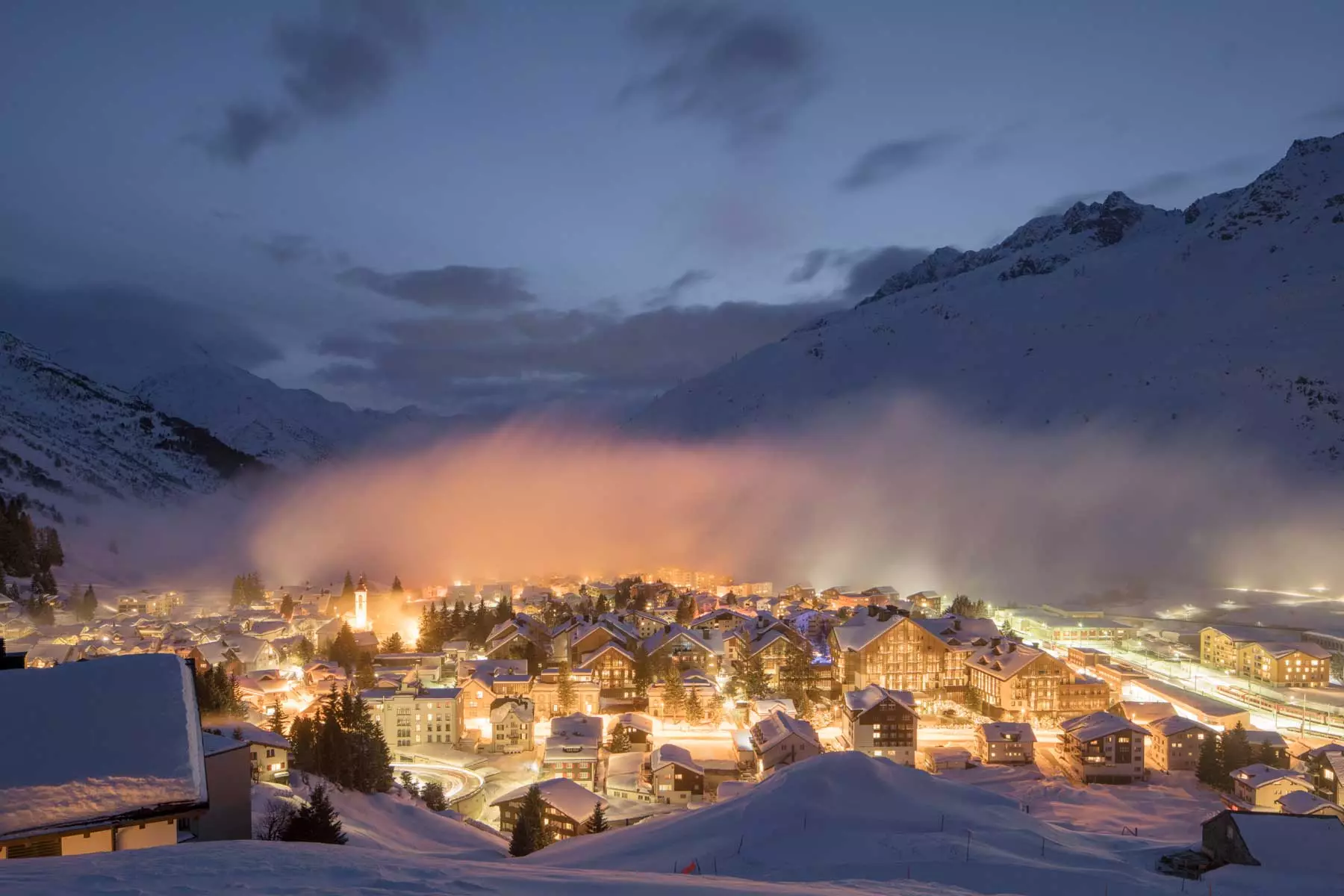 Andermatt, Swiss ing wayah wengi