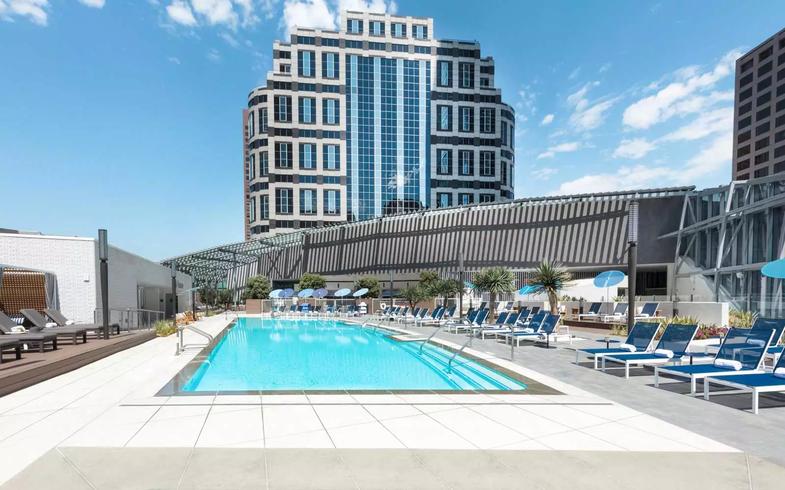 Piscina no hotel InterContinental Los Angeles Downtown