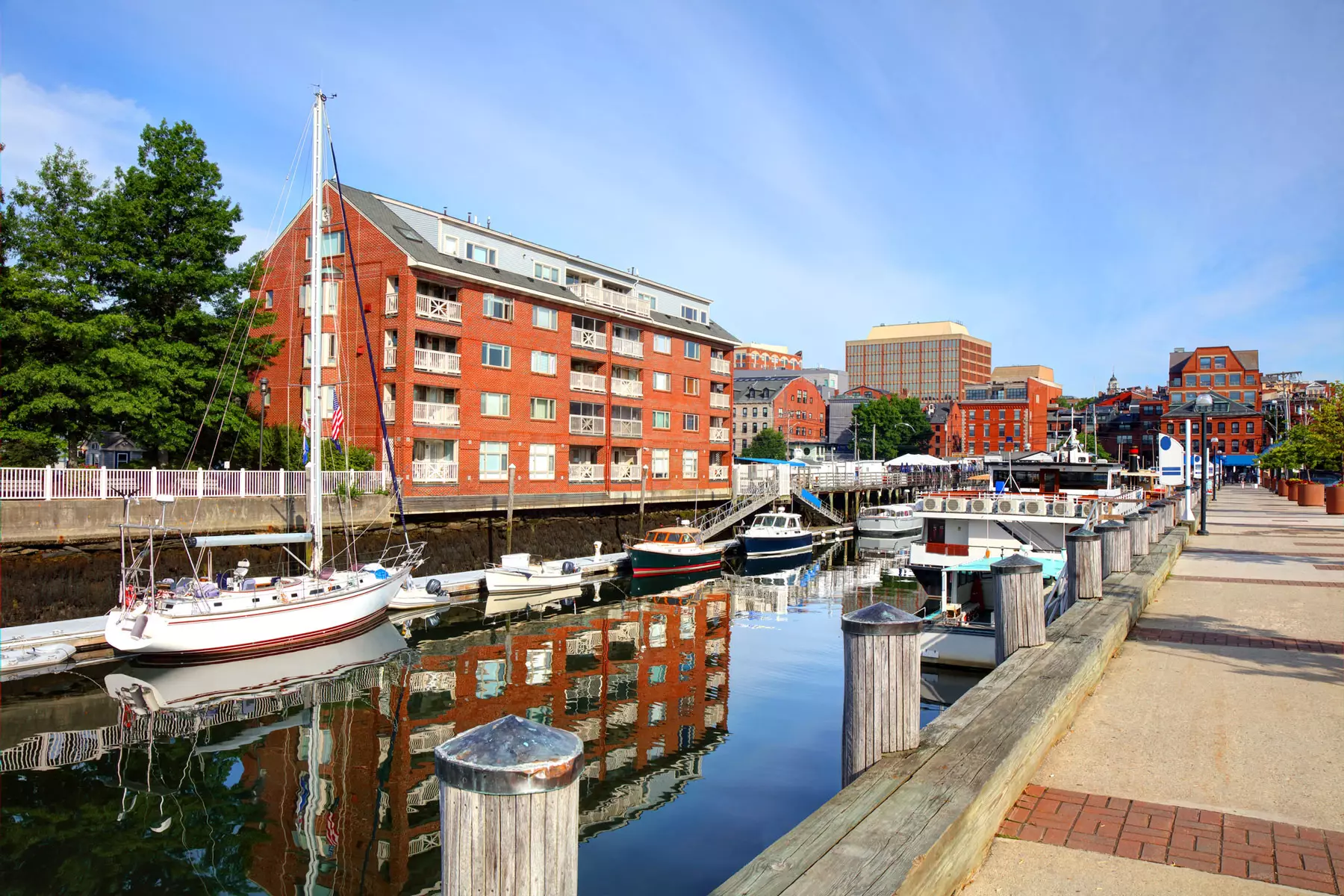 Opopona lẹba odo odo ni Portland, Maine