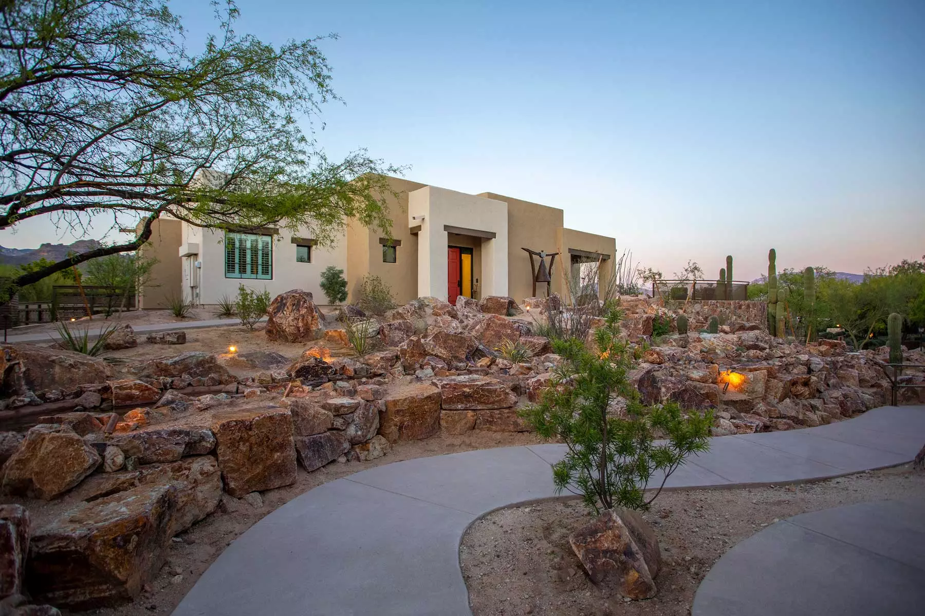 ផ្នែកខាងក្រៅនៃ Canyon Ranch នៅ Tucson