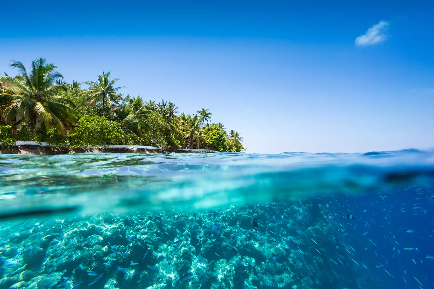 Maldives afa i lalo o le vai, lanumoana loloto