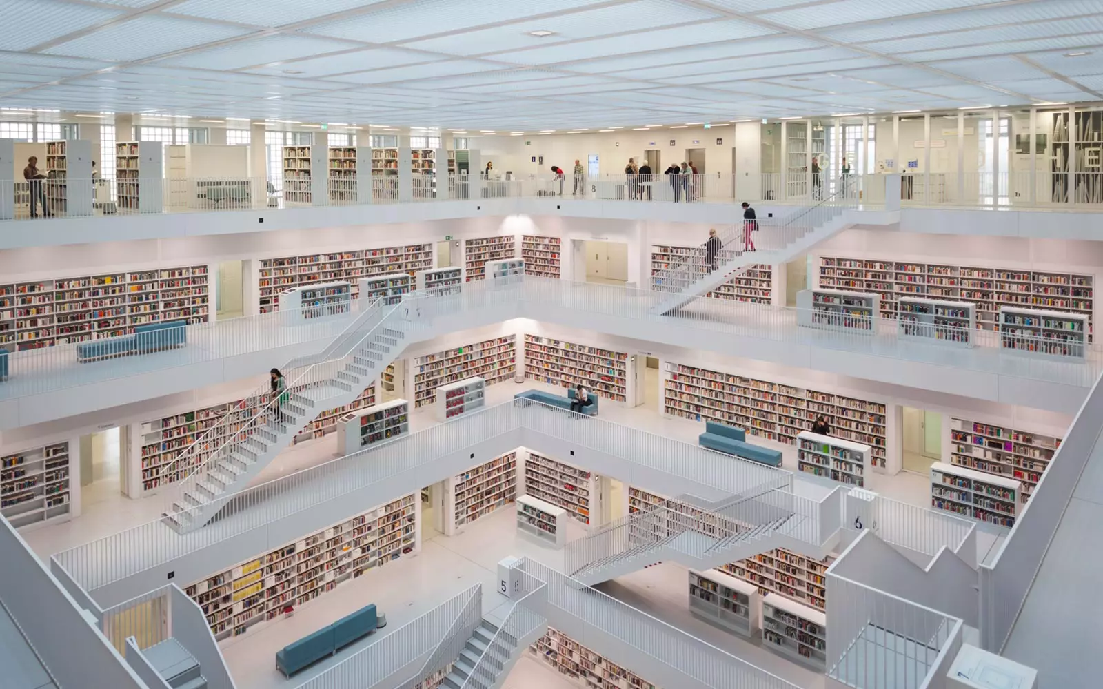 Biblioteca Municipal de Stuttgart, Alemania