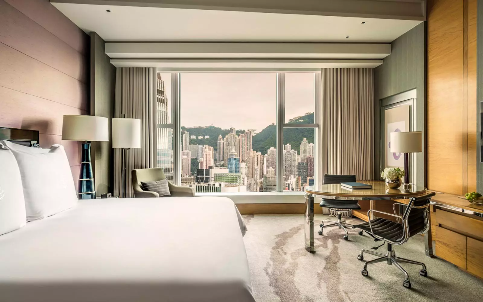 Four Seasons Hong Kong