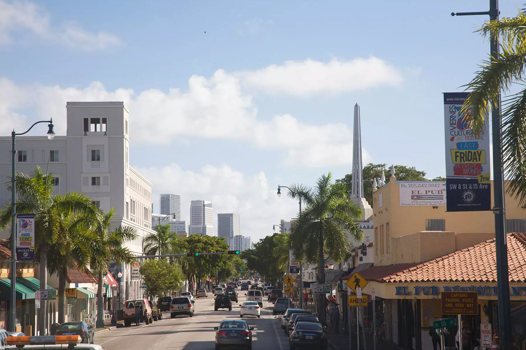 Beschäftegt Strooss an der kubanescher amerikanescher Sektioun vu Miami