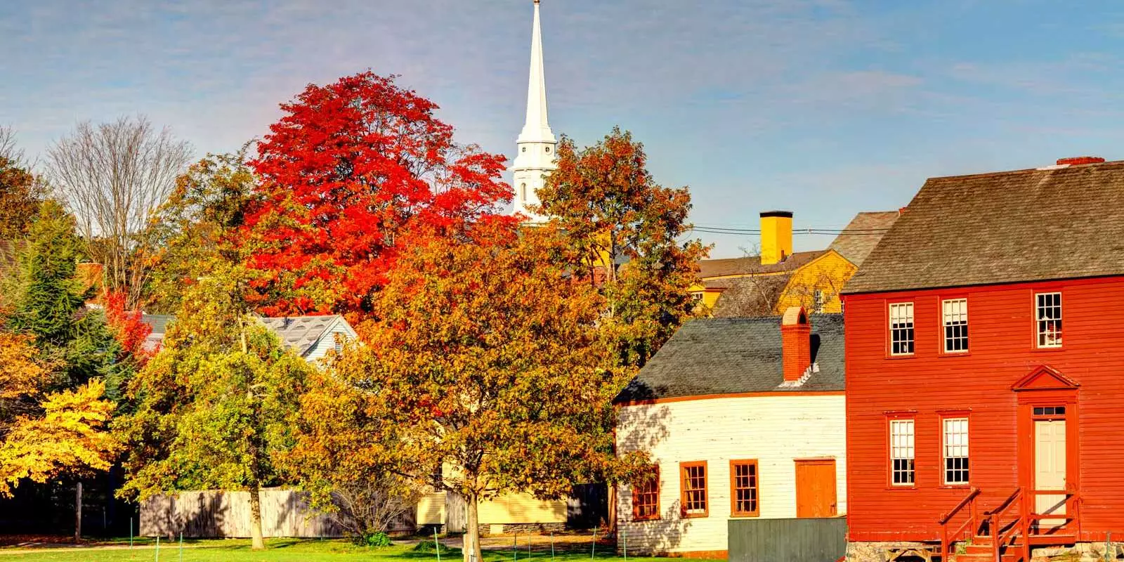 Qhov Chaw Zoo Tshaj Plaws Pom Lub Caij Nplooj Ntoos Zeeg hauv New England