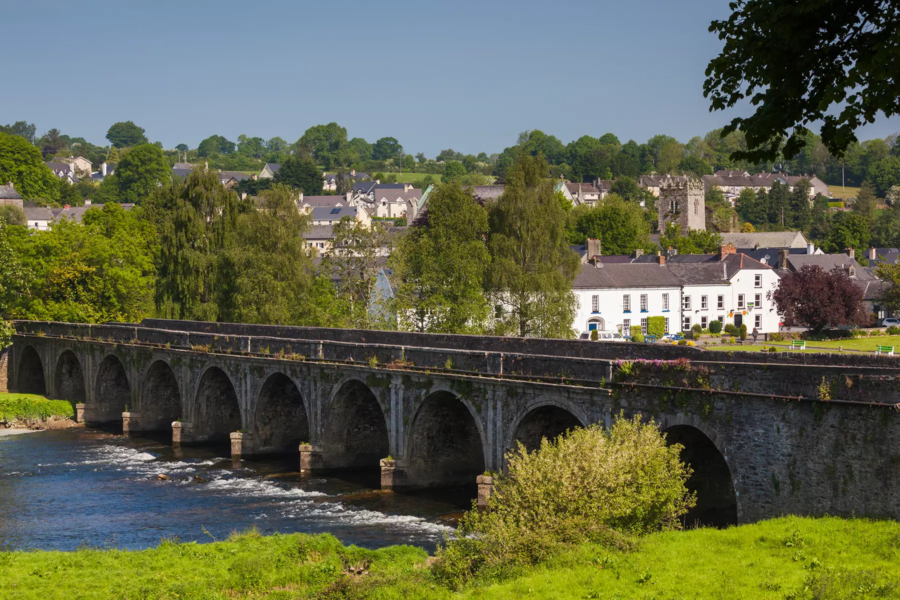 Írország, Kilkenny megye, Inistioge, falu kilátás