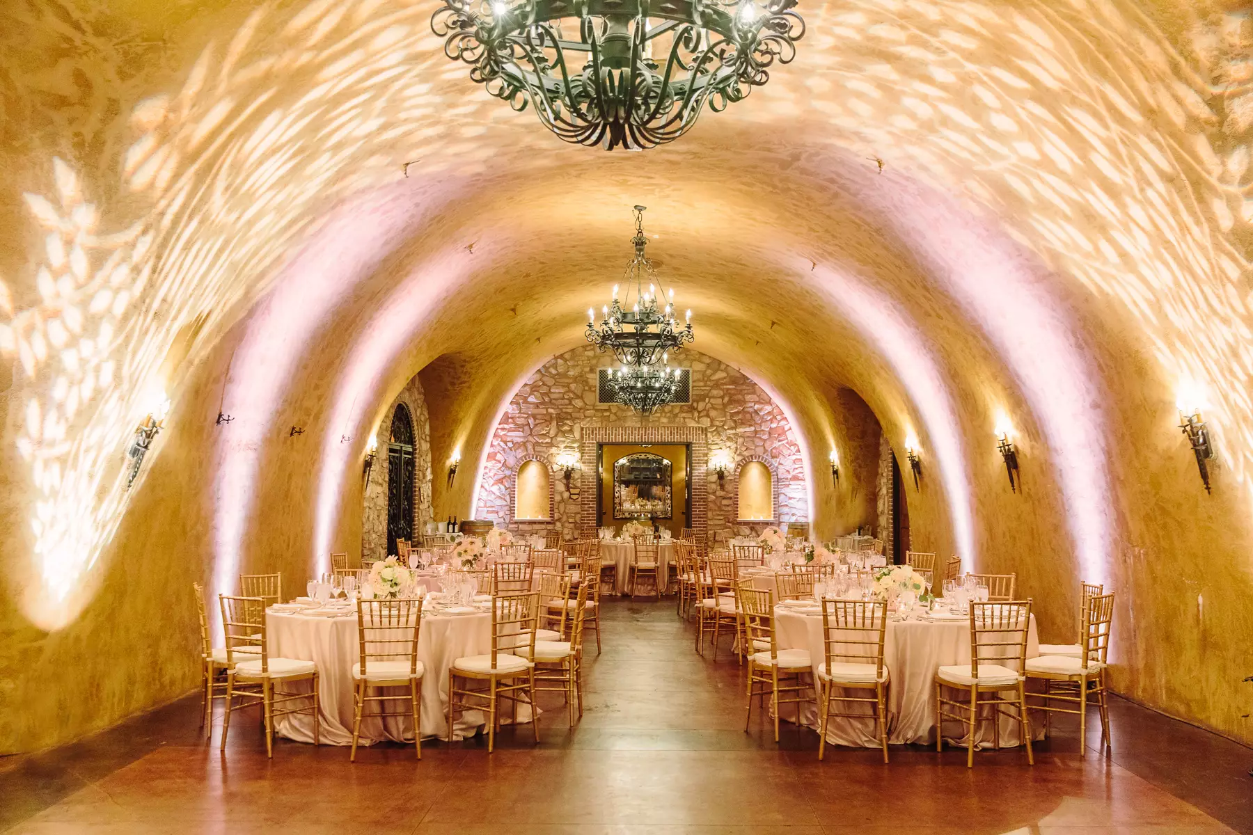 Meritage Resort & Spa 為婚宴設立的莊園洞穴