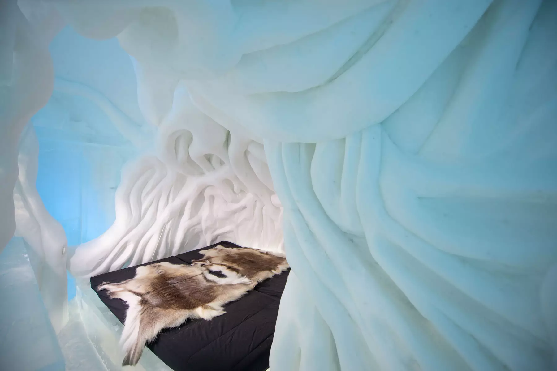 ICEHOTEL 31 आर्ट सुइट, 'Paradice Lost'