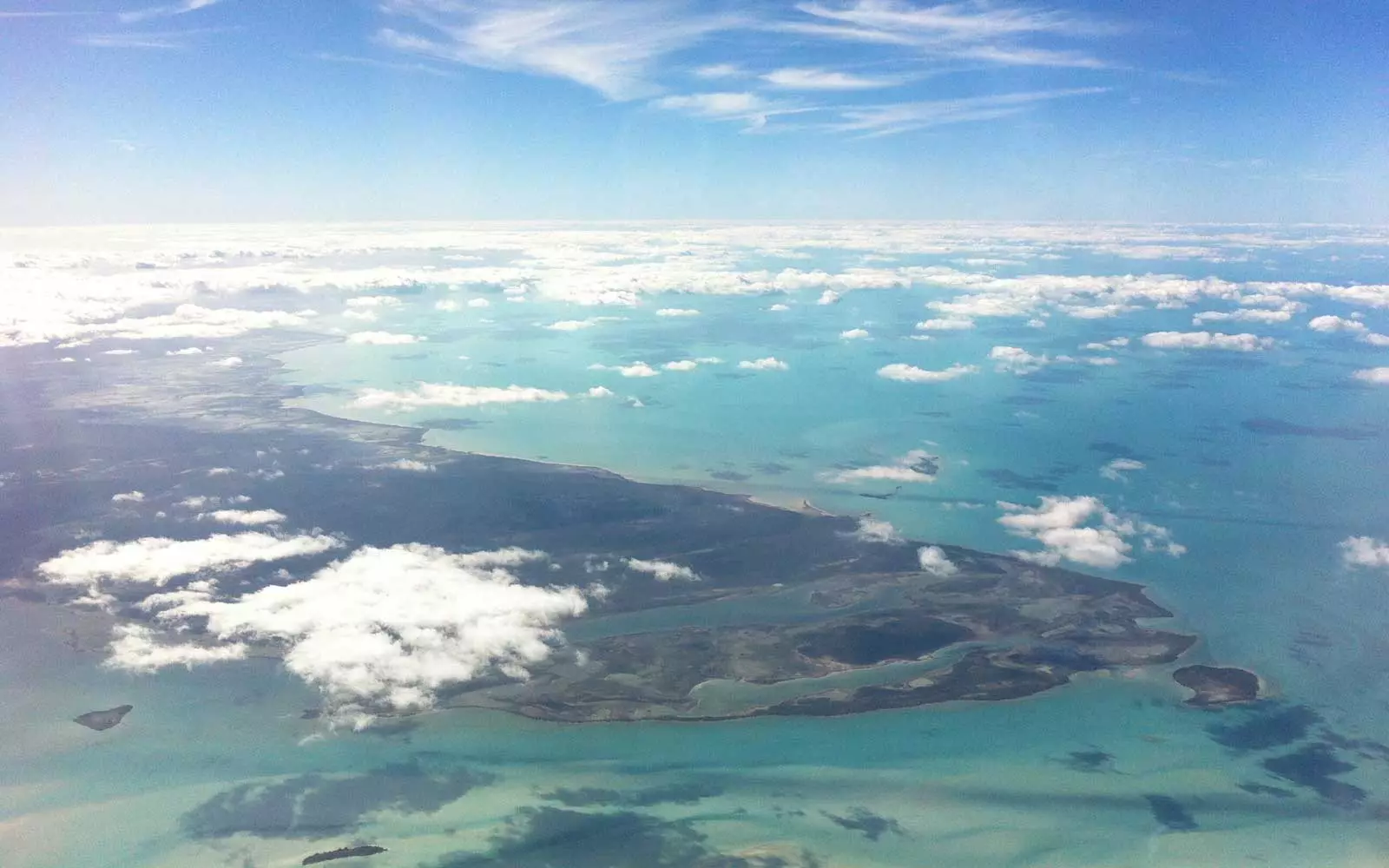 Veduta Aerea Del Triangolo Delle Bermuda Contro Il Cielo