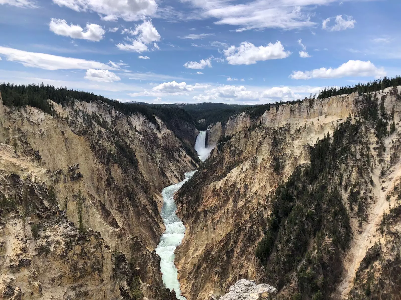 Şelaleya Parka Neteweyî ya Hunermend Point Yellowstone