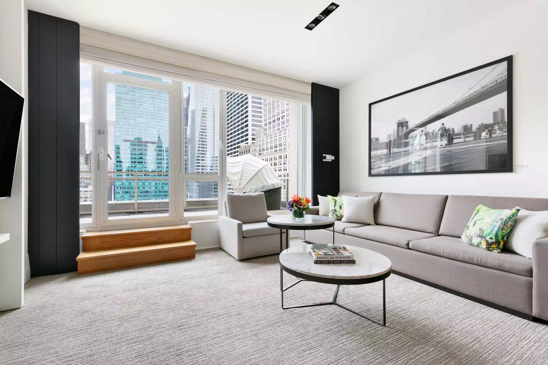 Suite alejo kan pẹlu awọn iwo ilu ni Andaz 5th Avenue, dibo ọkan ninu awọn ile itura giga julọ ni Ilu New York