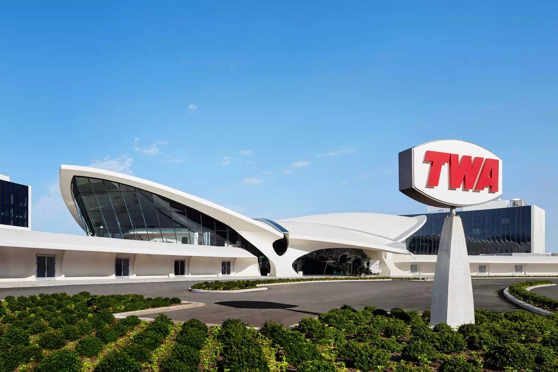 Sab nrauv ntawm TWA Hotel, tau xaiv ib lub tsev so sab saum toj hauv New York City