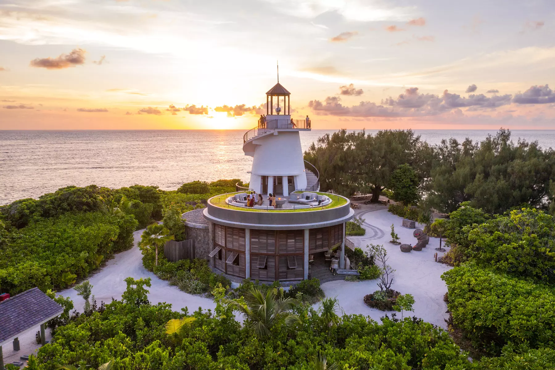 Ndege ya lighthouse ku Four Season Seychelles ku Desroches Island