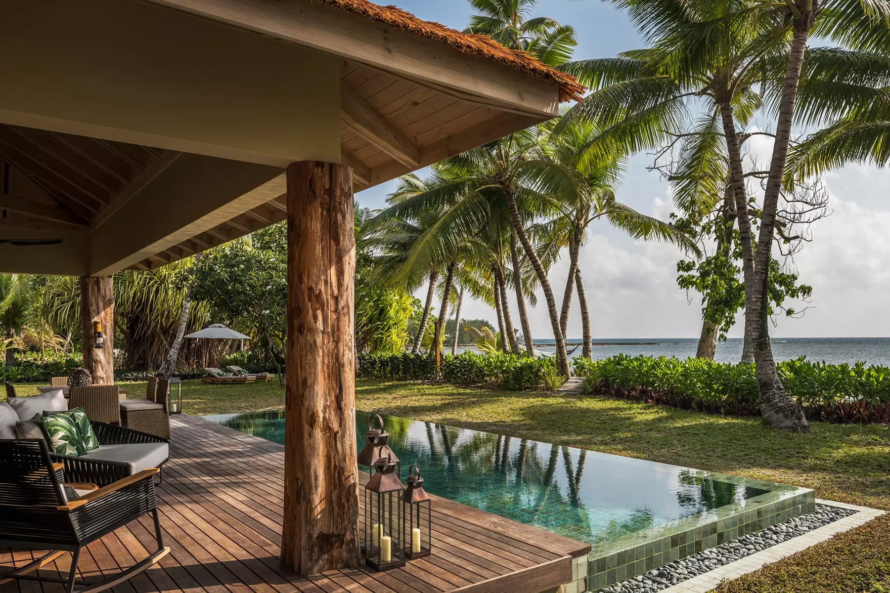 Extérieur d'une suite au Four Season Seychelles à Desroches Island