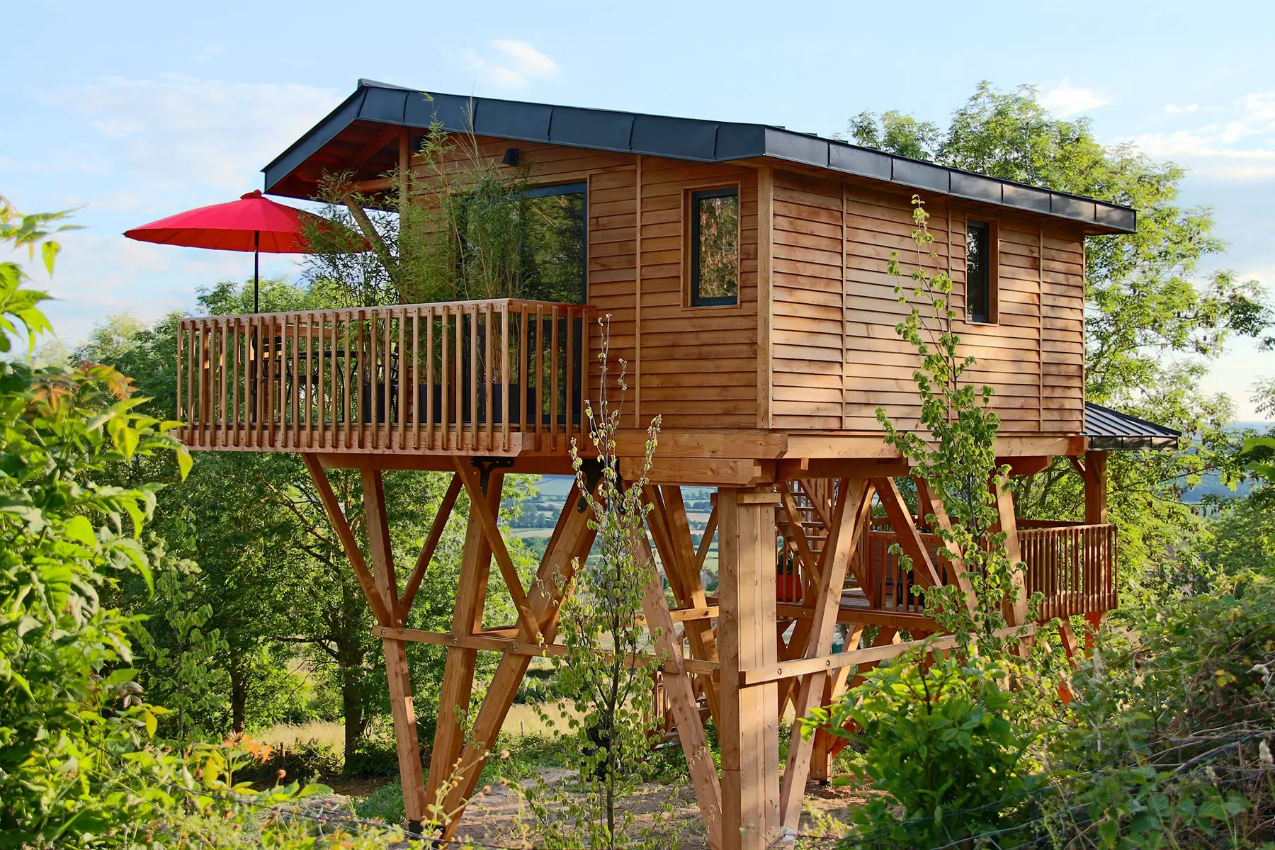 Exterior of Sleeping in a Treehouse with Spa in Jouey, Bourgogne-Franche-Comté, France