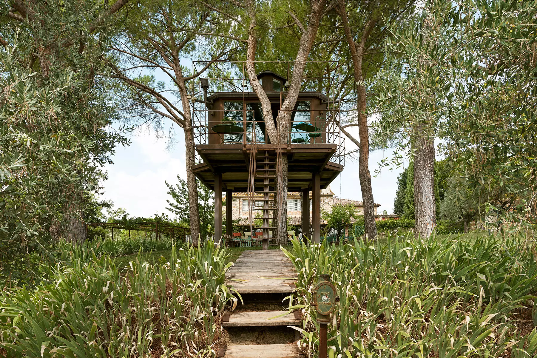 Treehouse Ederren kanpoaldea Florentziatik minutu gutxira Florentzian, Toscanan, Italian