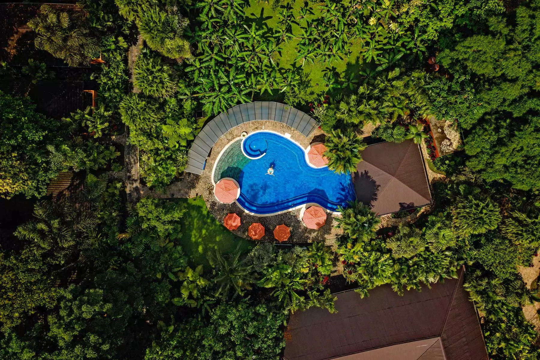 Dîtina hewayê ya hewzê li Rio Celeste Hideaway Hotel li Costa Rica